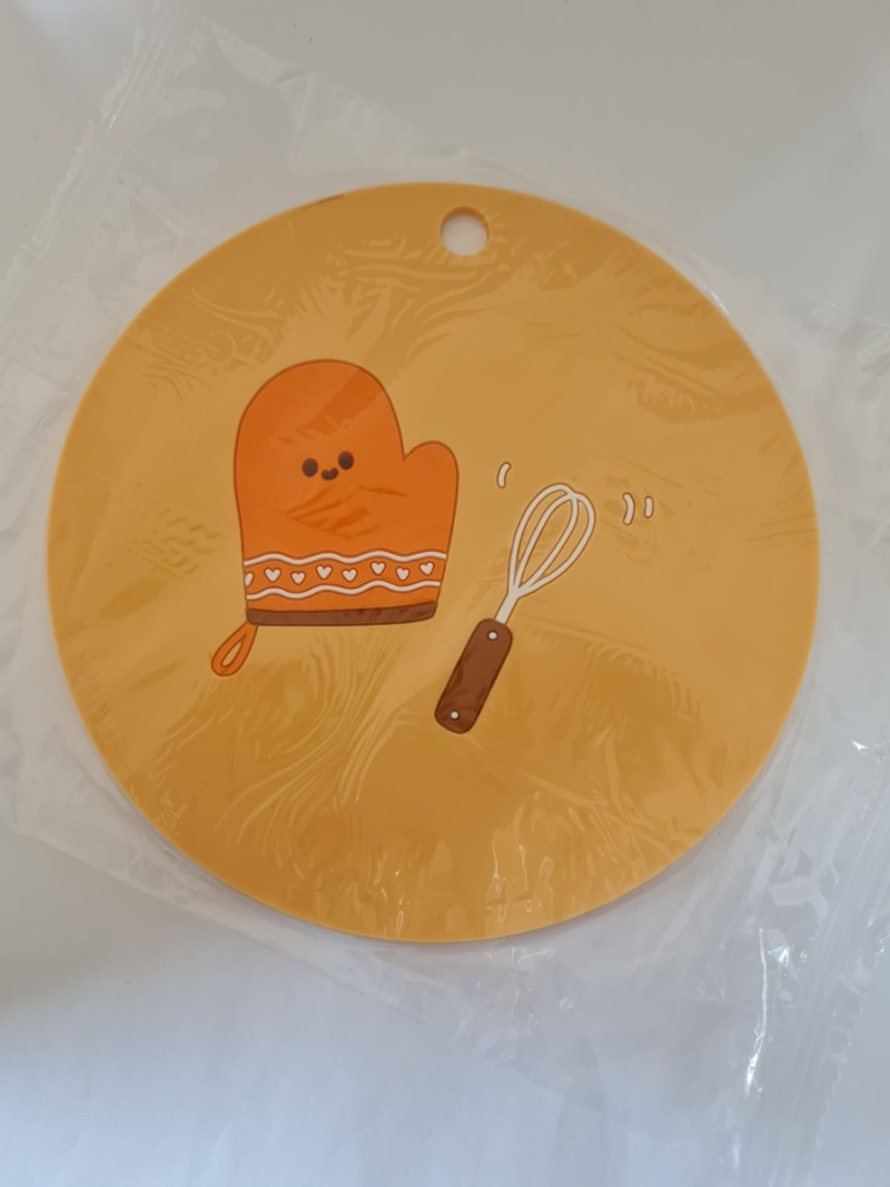 Silicone plate mat / coaster with kitchen utensil design 15 cm ⋆ Spend ...