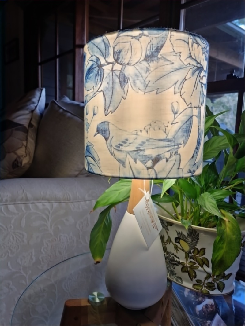 Hamptons style floral lampshade. Hamptons style blue and white ...