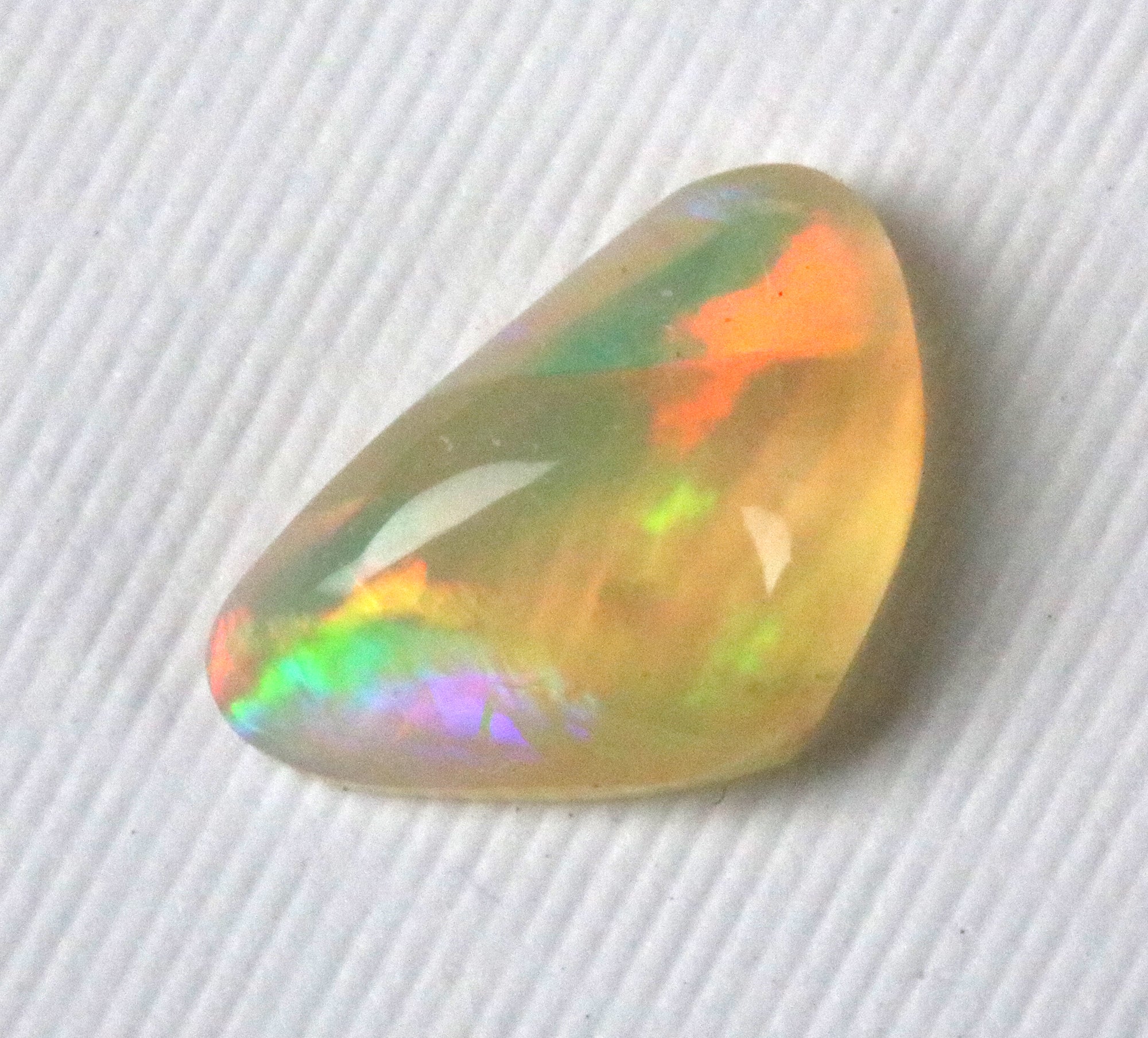 Rainbow Crystal Opal from Cooper Pedy Australia 0.92cts ⋆ Spend With Us ...