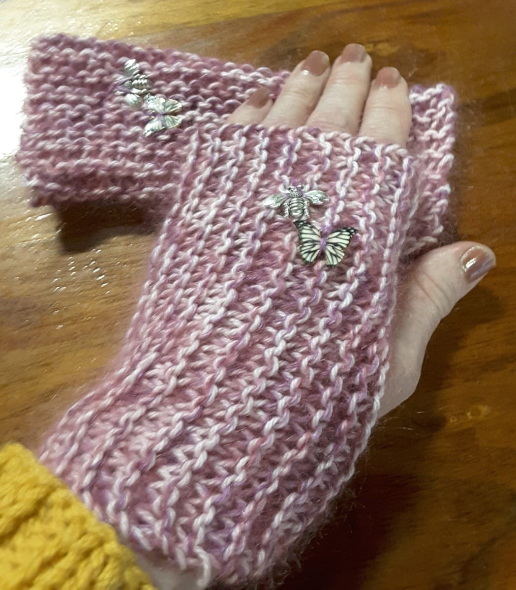Handknitted mittens ⋆ Spend With Us - Buy From a Bush Business