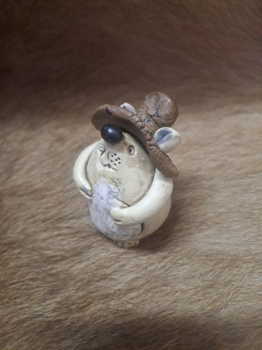 "WOMBAT IN HAT" ~ Hand Made Miniature Pottery Sculpture - #45 ⋆ Spend ...