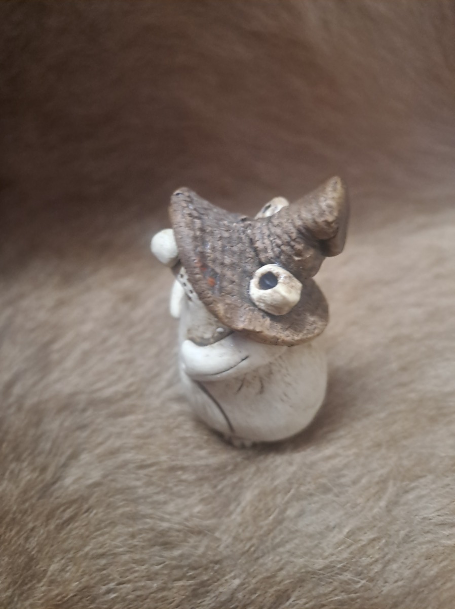 "WOMBAT IN HAT" Hand Built Miniature Pottery Sculpture - #95 ⋆ Spend ...